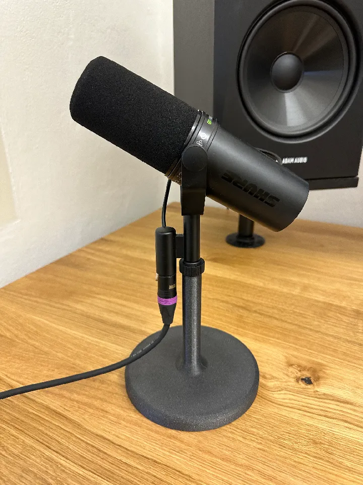 Mic stand for podcasts or video calls by MakePro | Download free STL ...