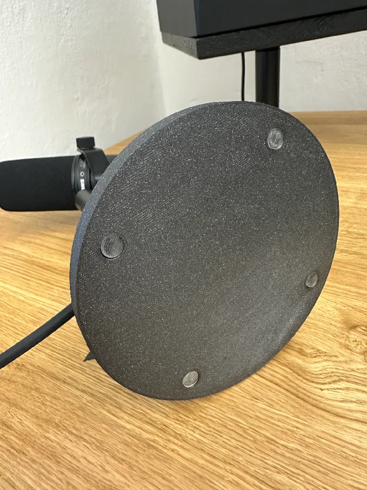 Mic stand for podcasts or video calls by MakePro | Download free STL ...