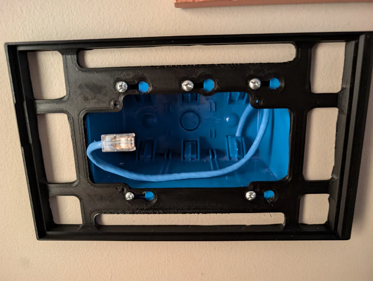 Wallmount frame for Waveshare 10.1DP-CAPLCD touchscreen by g0tter ...