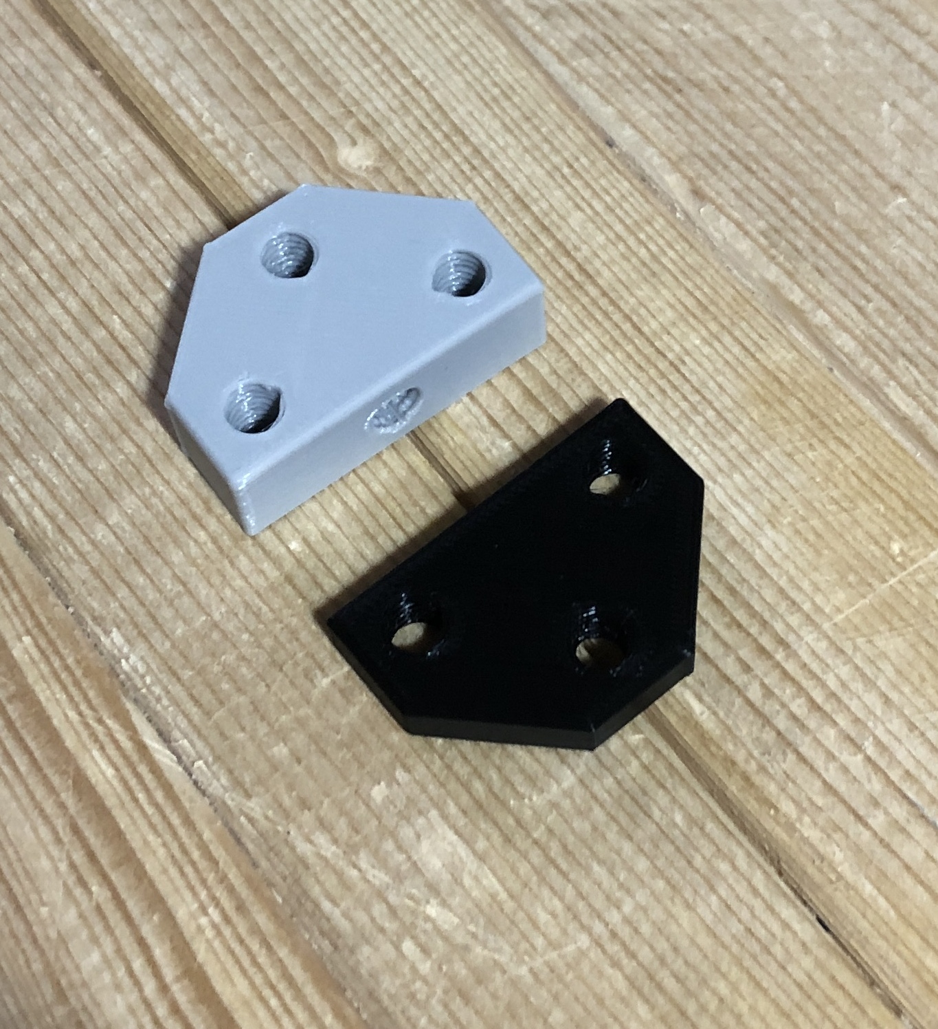 BuildingBlocks Triangle Hole Threaded Offset by TheOddUncle | Download ...