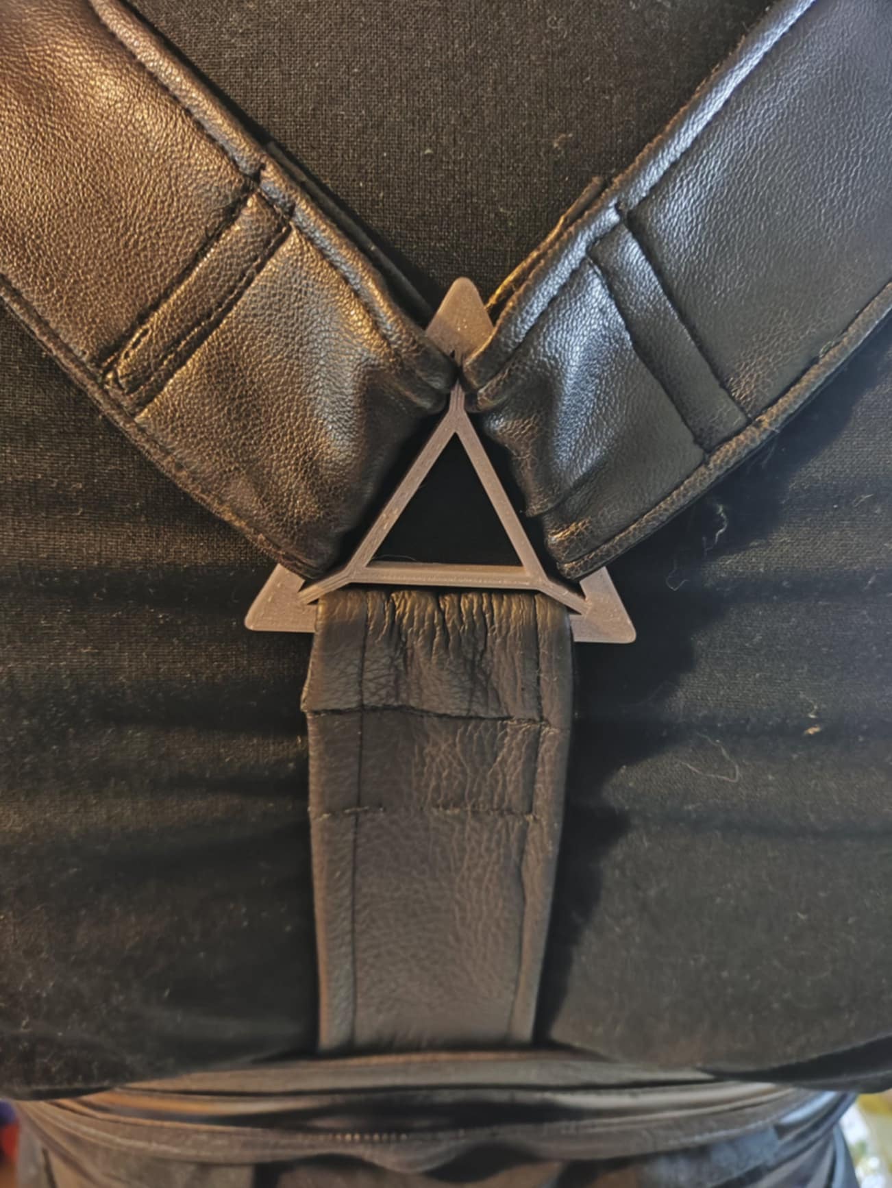 3 corner clip/buckle for costumes by Karra_cos | Download free STL ...