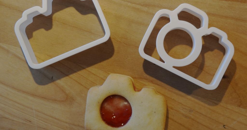 Camera cookie cutter (enhanced) by 3DTux | Download free STL model ...