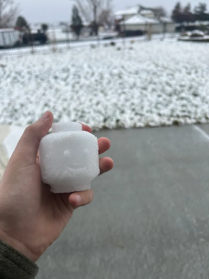 Snowball maker Lego head by Sutton Ingram | Download free STL model ...