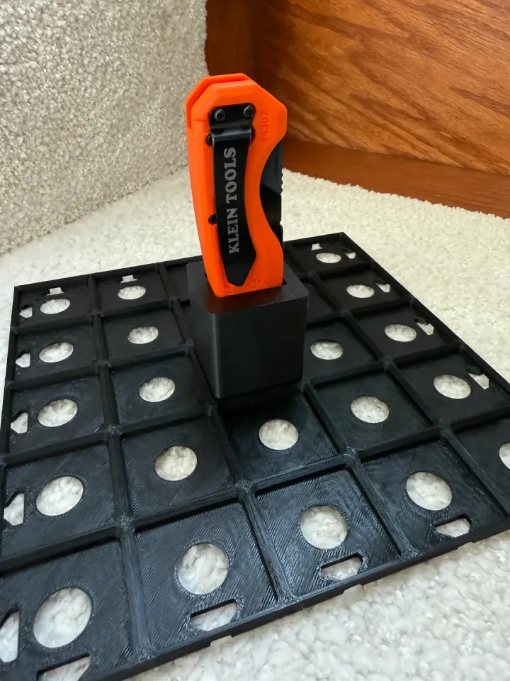 1x1 Gridfinity Refined Klein Tools Knife Holder by SiriusHollowspell ...