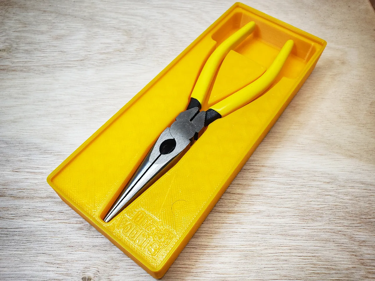 Tsunoda RP-200 Needle Nose Plier Gridfinity Bin by A. Gonz. | Download free STL model ...