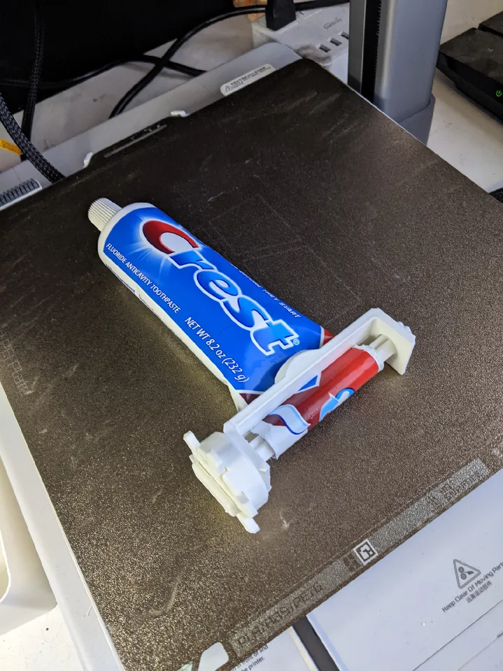 toothpaste squeezer w ratcheting by dav88 | Download free STL model ...