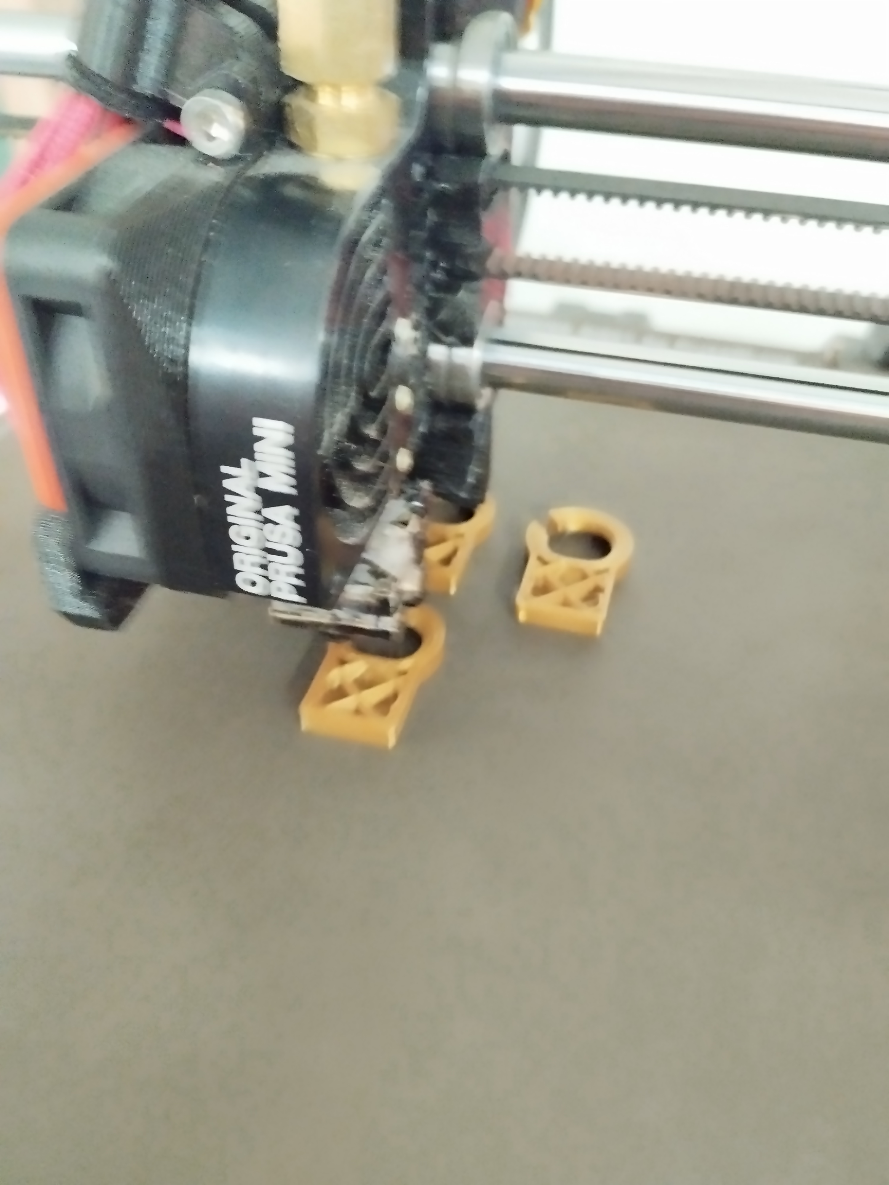 MK4 / MK3 Filament guide with slit by MINT-Labs | Download free STL ...