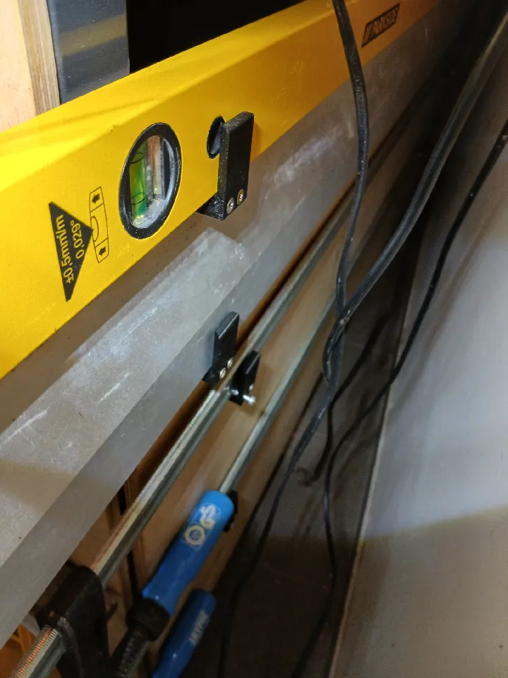 Spirit Level Wall Mount by Kolumbb | Download free STL model ...