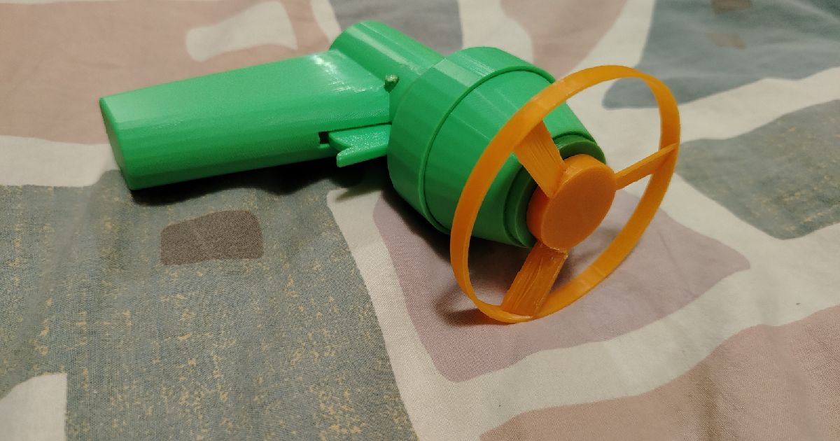 TOY GUN THAT SHOOTS FLYING TURNPINNERS by Александр Каменский ...