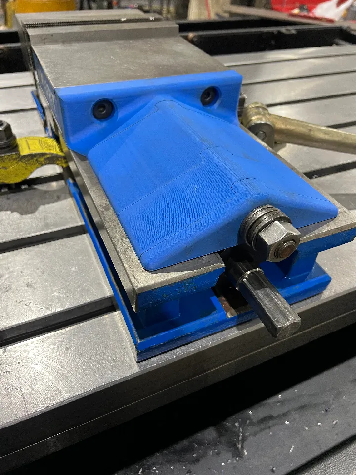 Kurt Vise Chip Deflector by odd_molecules | Download free STL model ...