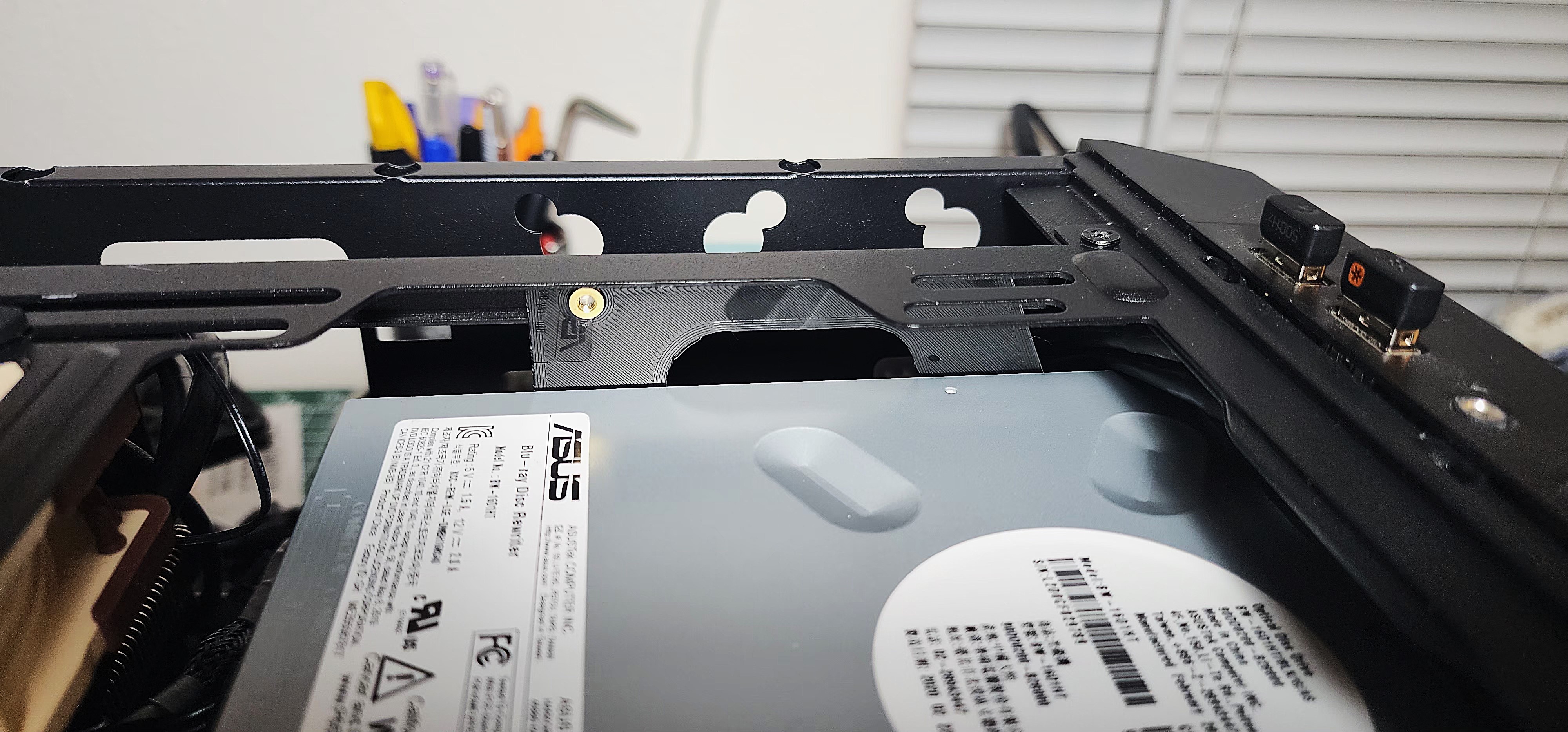 Fractal Design Core 500 5.25" Drive Bay Bracket by Ryan Graham ...