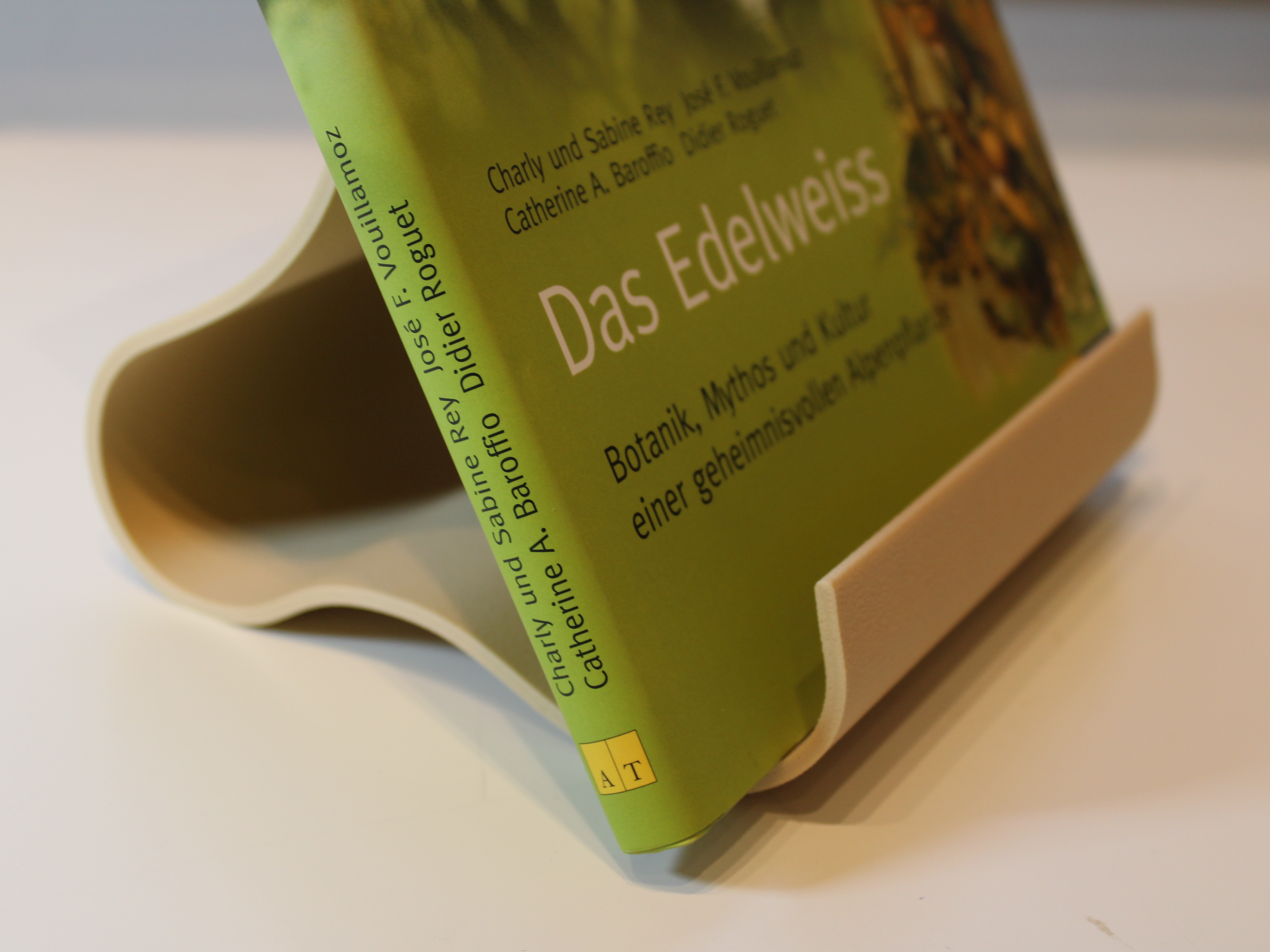 Book Stand | Wavey Book Display | Book Presenter by moWerk | Download ...