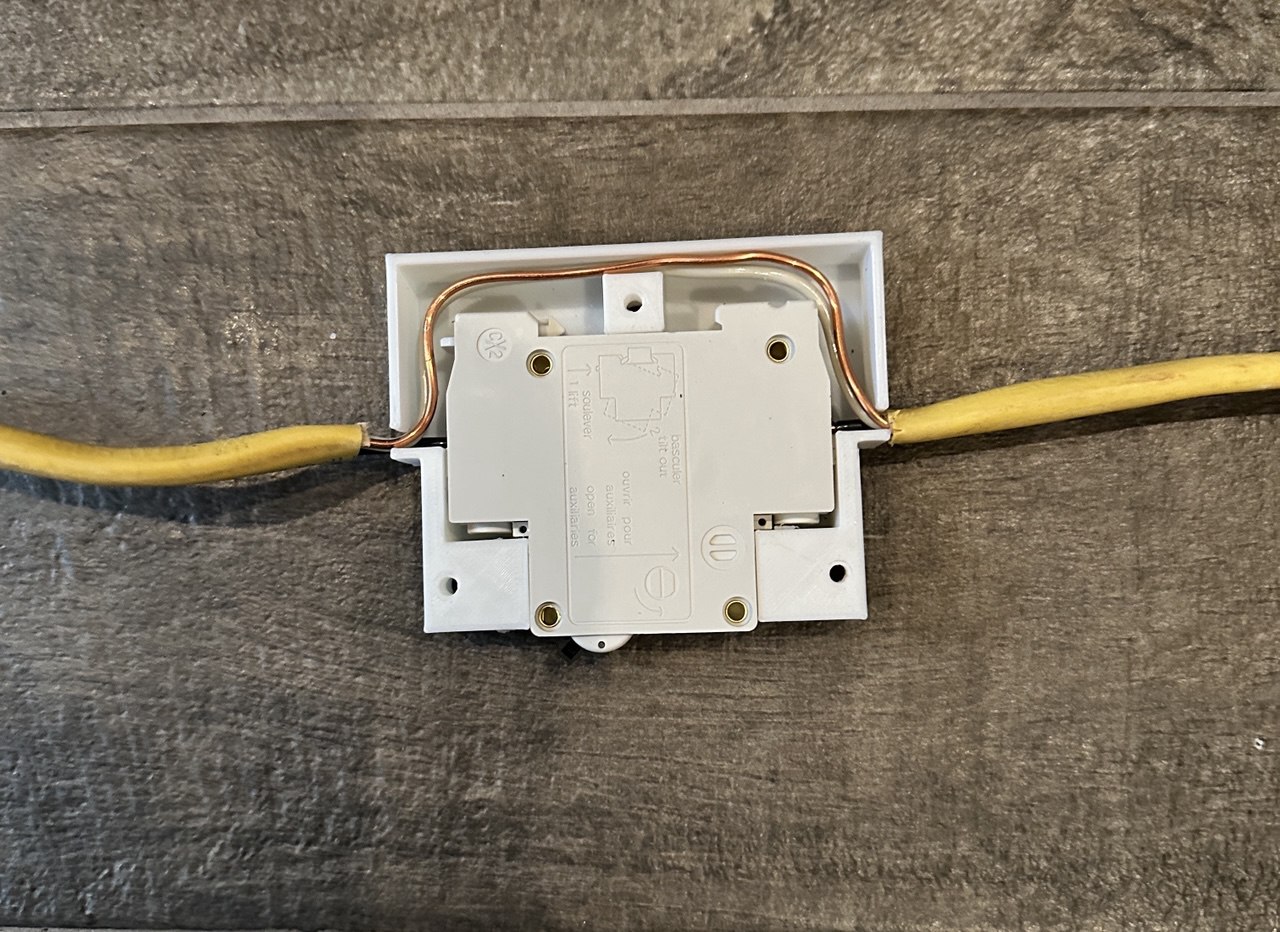 Wall Mount for Inline DIN Style Circuit Breaker by DaveTPilot ...