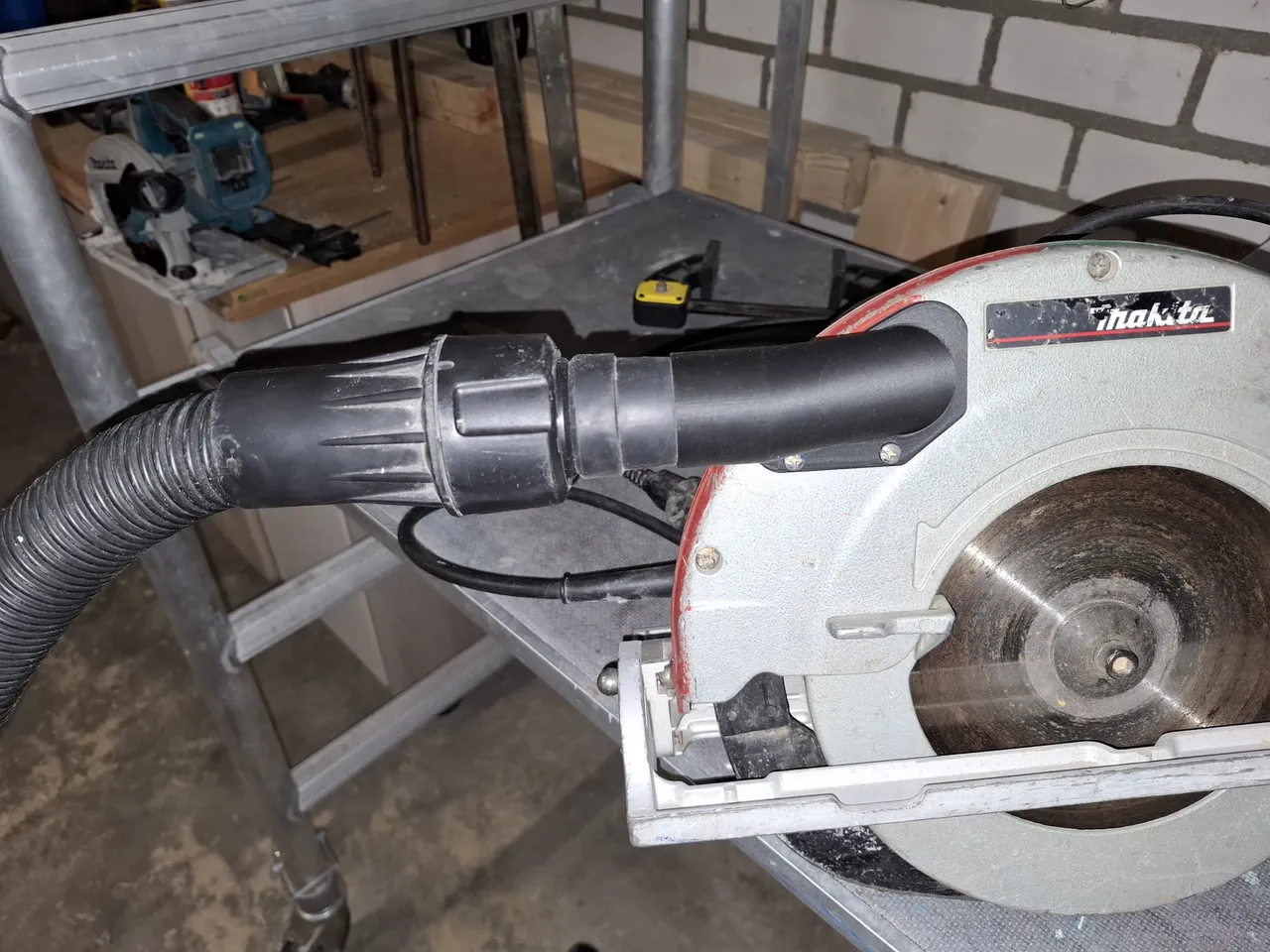 Makita 5903R Dust collection port. by FAVOS | Download free STL model ...
