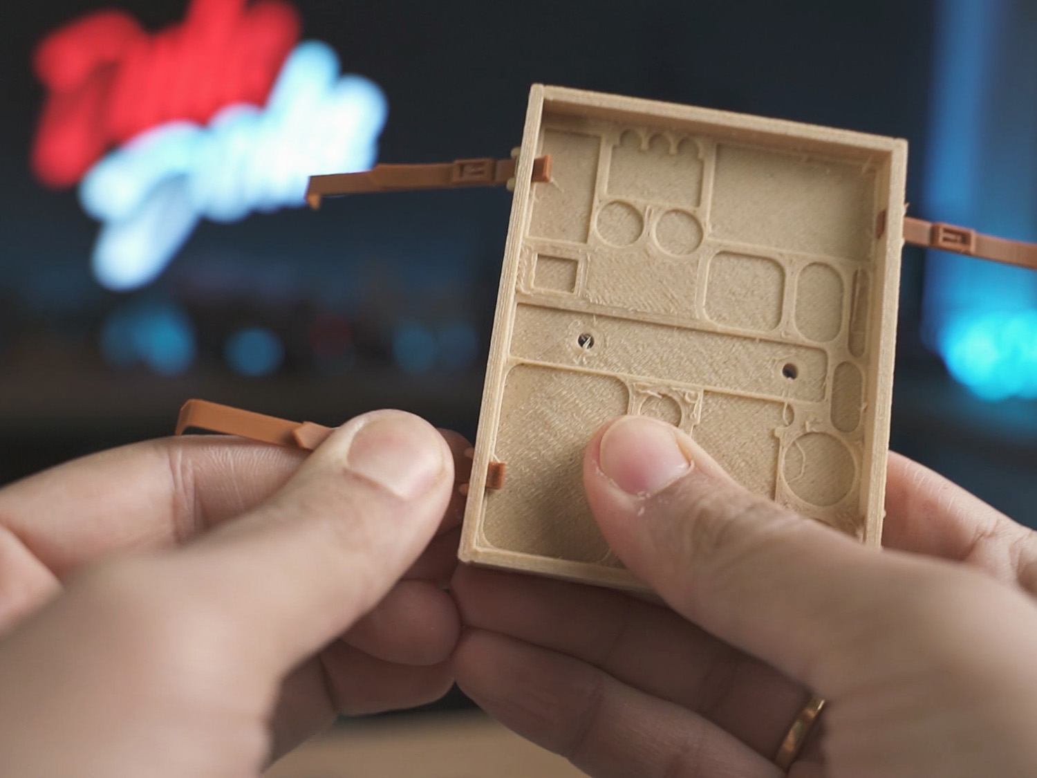 Caja capó para BTTF DeLorean RC by Duke Doks | Printables Store