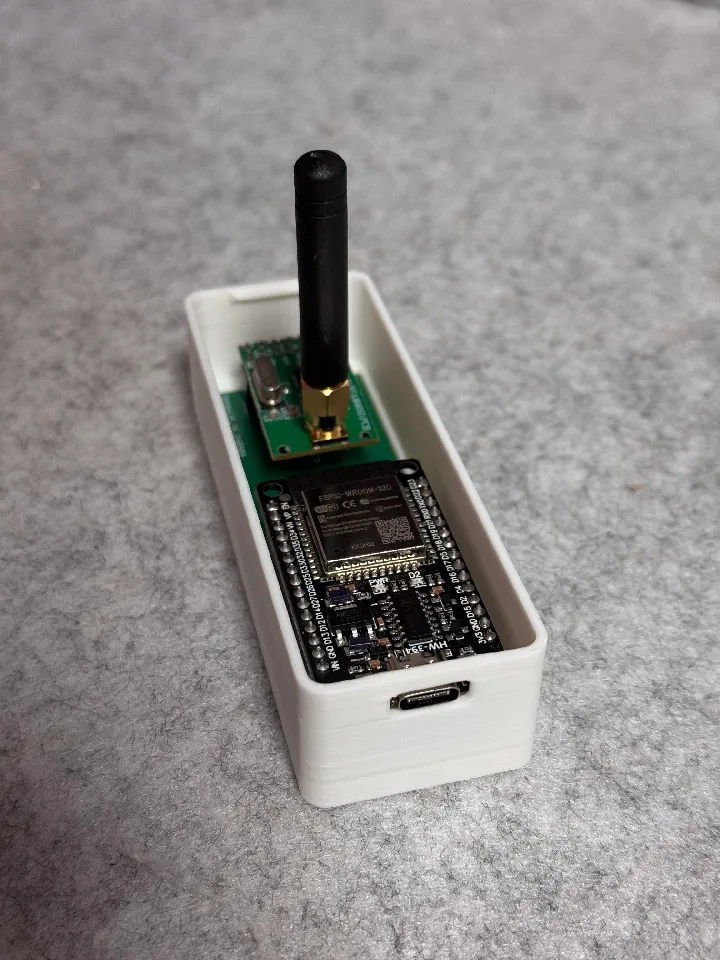 Zehnder ComfoAir ESP32 nRF905 PCB Case by Joost | Download free STL ...