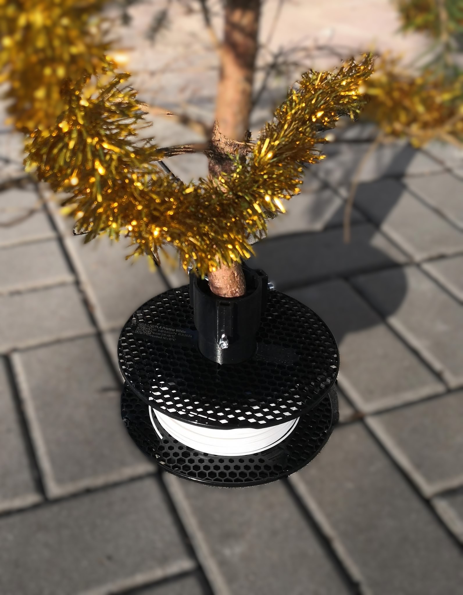 Filament spool tree stand for smaller trees por Bobino | Descargar ...