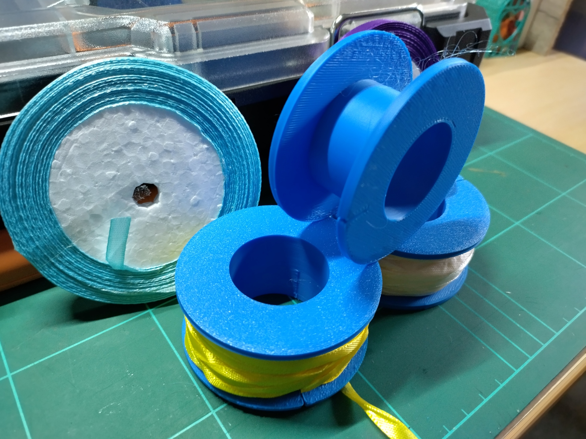 Spool for ribbons, string, etc by Faenum | Download free STL model ...