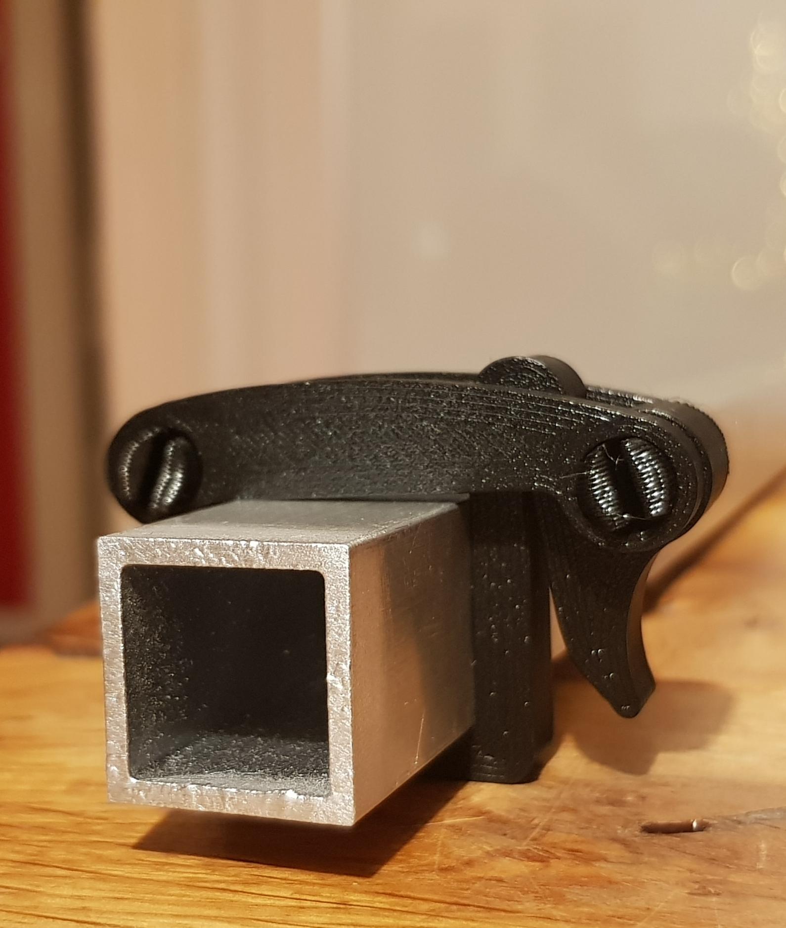 Strong quick-release square pipe clamp - fully printable por ...