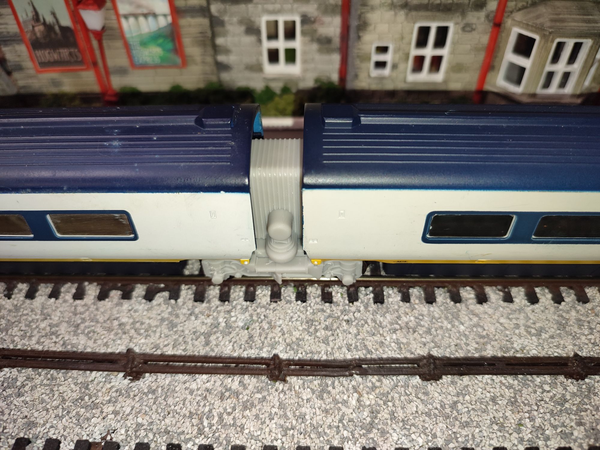 Jouef TGV atlantique and Eurostar replacement intercars bogie ...
