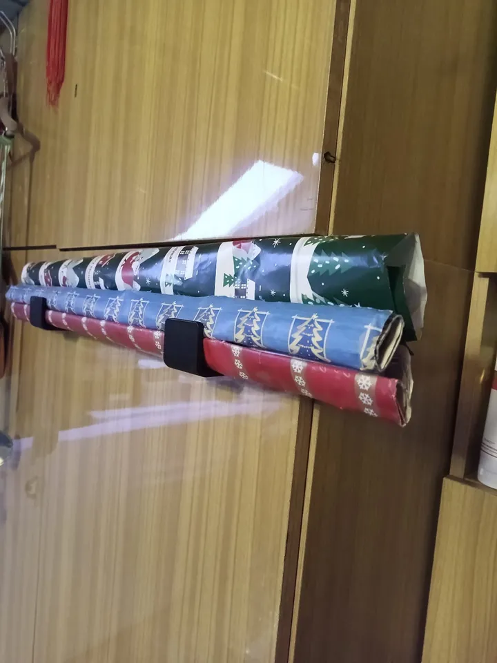 wall holder for gift wrapping paper by Silenwolf35 | Download free STL ...