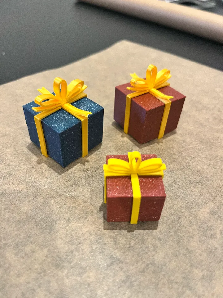 Tiny Gift Box by benfloyd | Download free STL model | Printables.com
