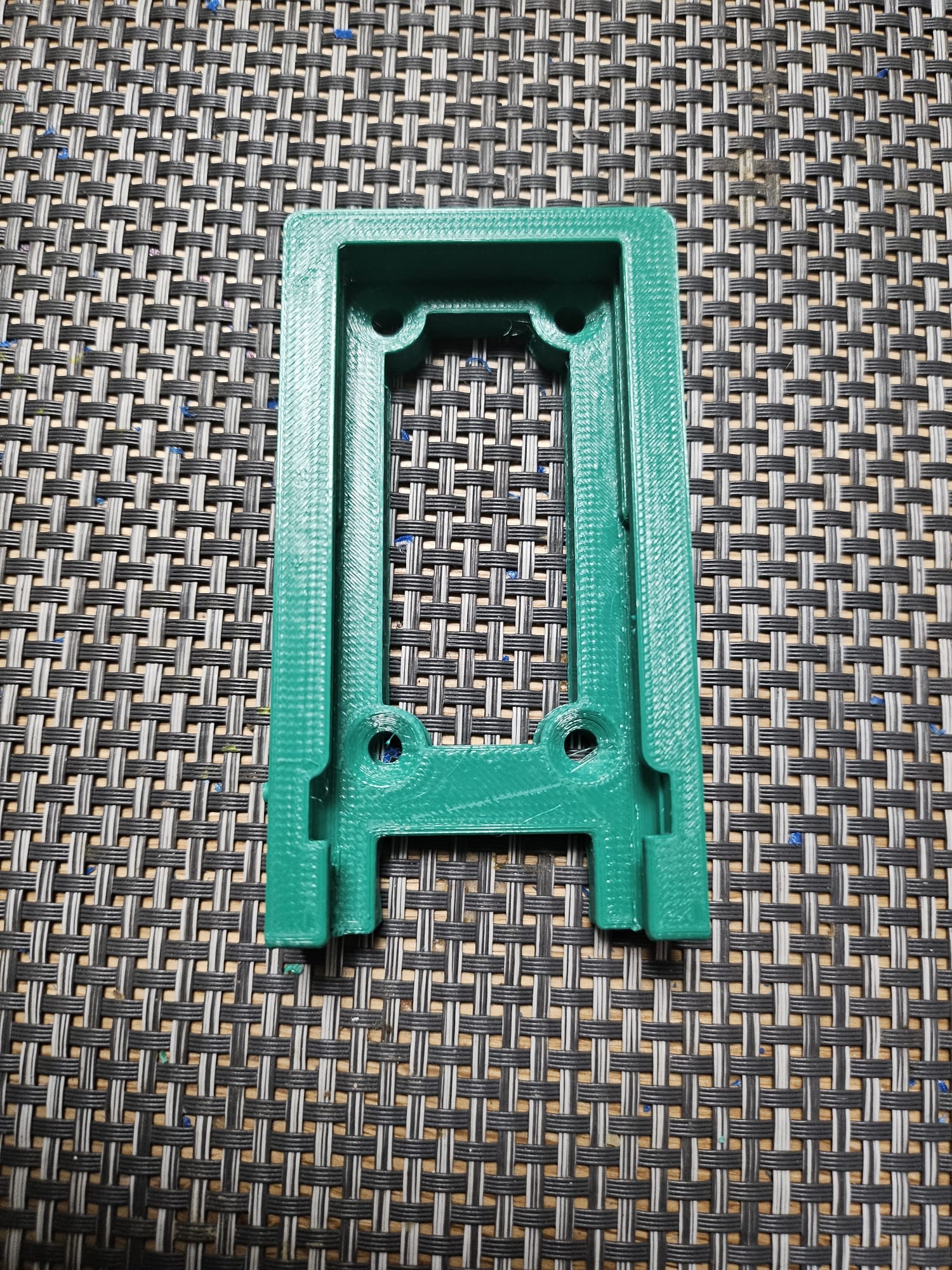 skeleton Festool battery mount by PD-Arts | Download free STL model ...