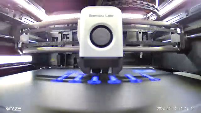 Wyze Cam v4 Hinge Mount for BambuLabs P1S por kydiwl | Descargar modelo ...