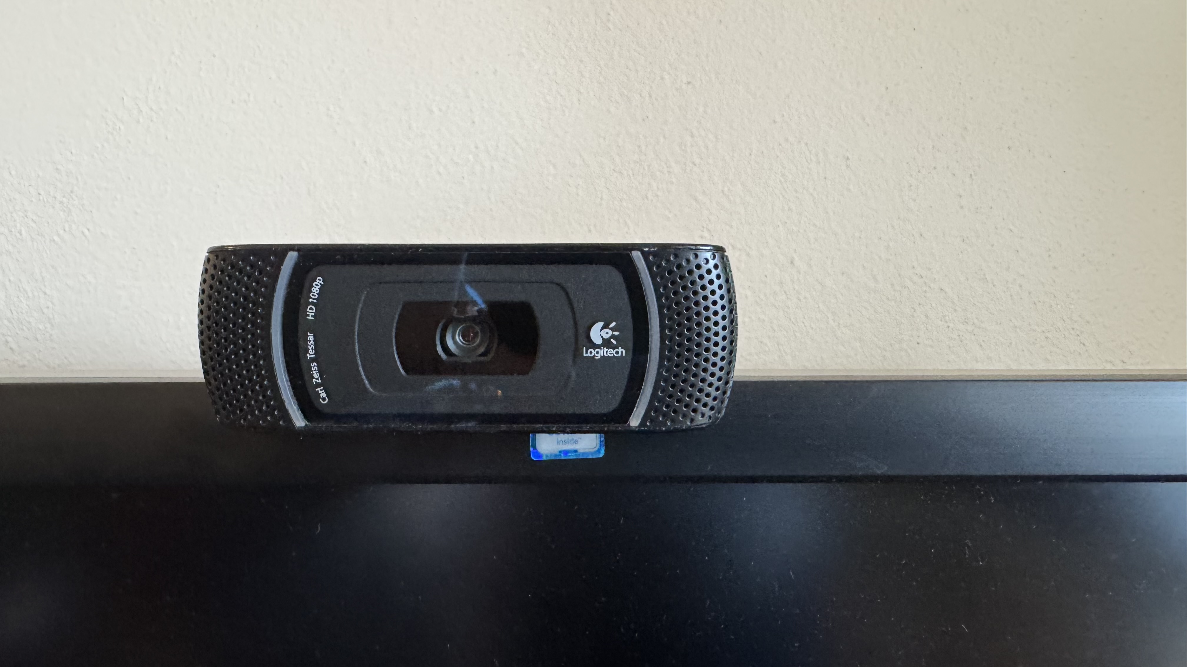 Logitech Cam Privacy Cover - C910 by martin.petrulak | Download free STL model | Printables.com