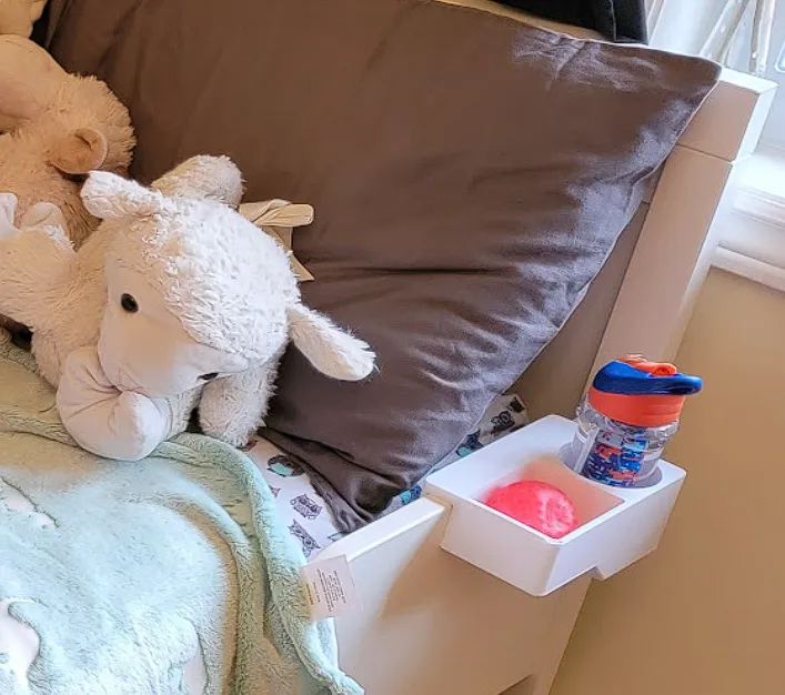 Kids Bedside Cup Holder (Ikea Sundvik) by theory | Download free STL ...