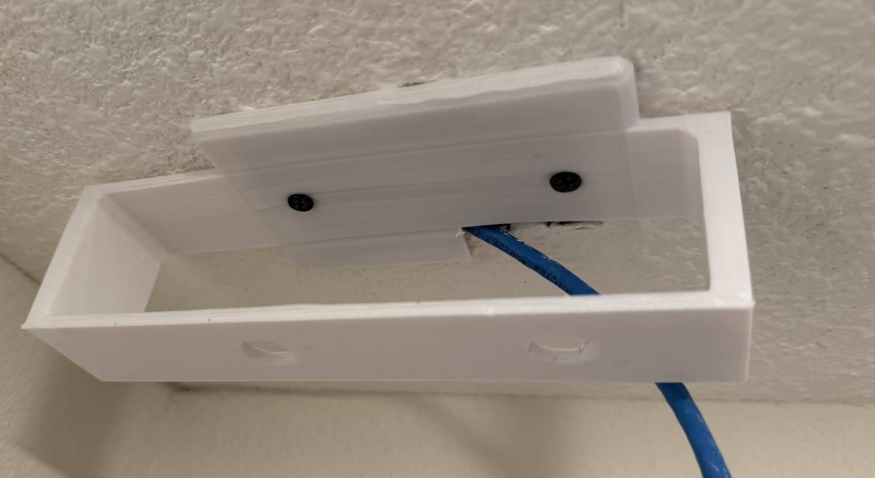 FortiExtender 511F Gang Plate Mount with Cable Slot by XLVII | Download ...