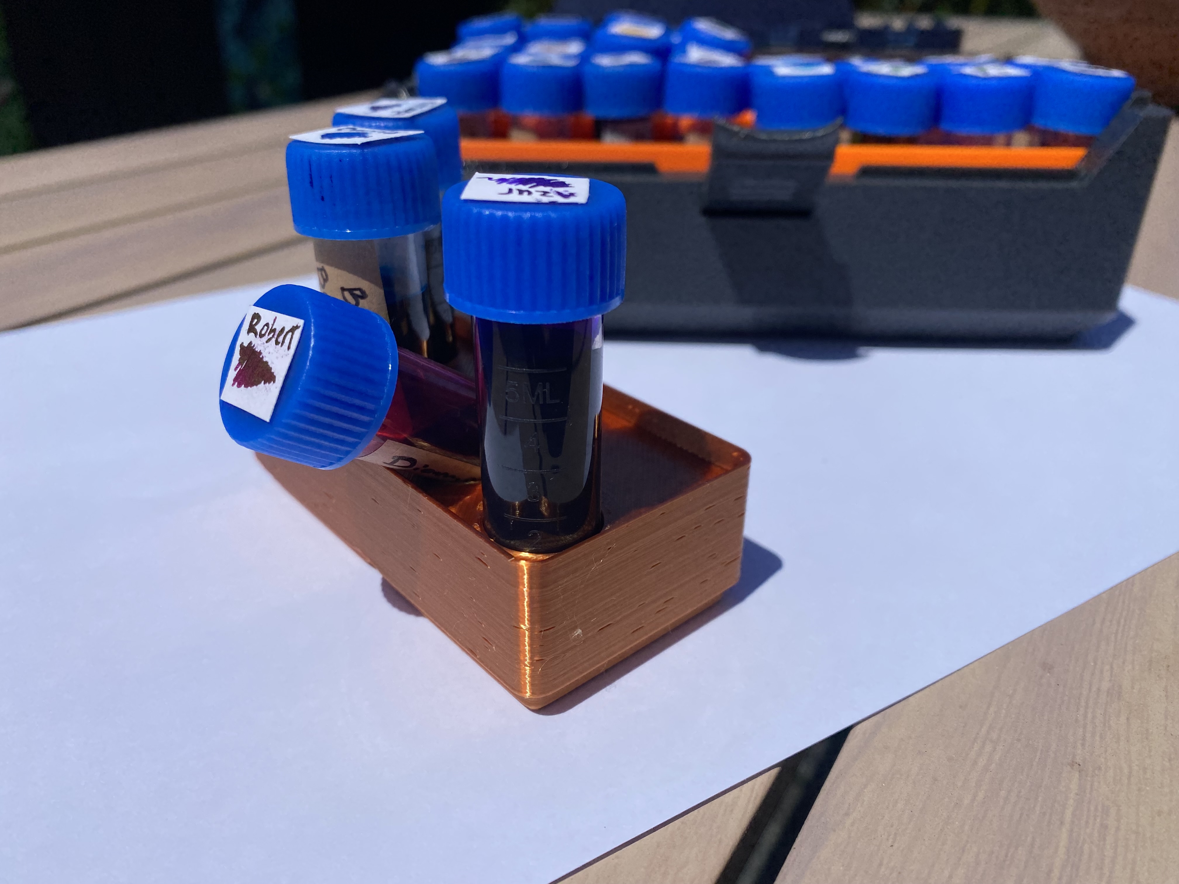 Gridfinity ink sample holder - 16mm by Tim Snels | Download free STL ...