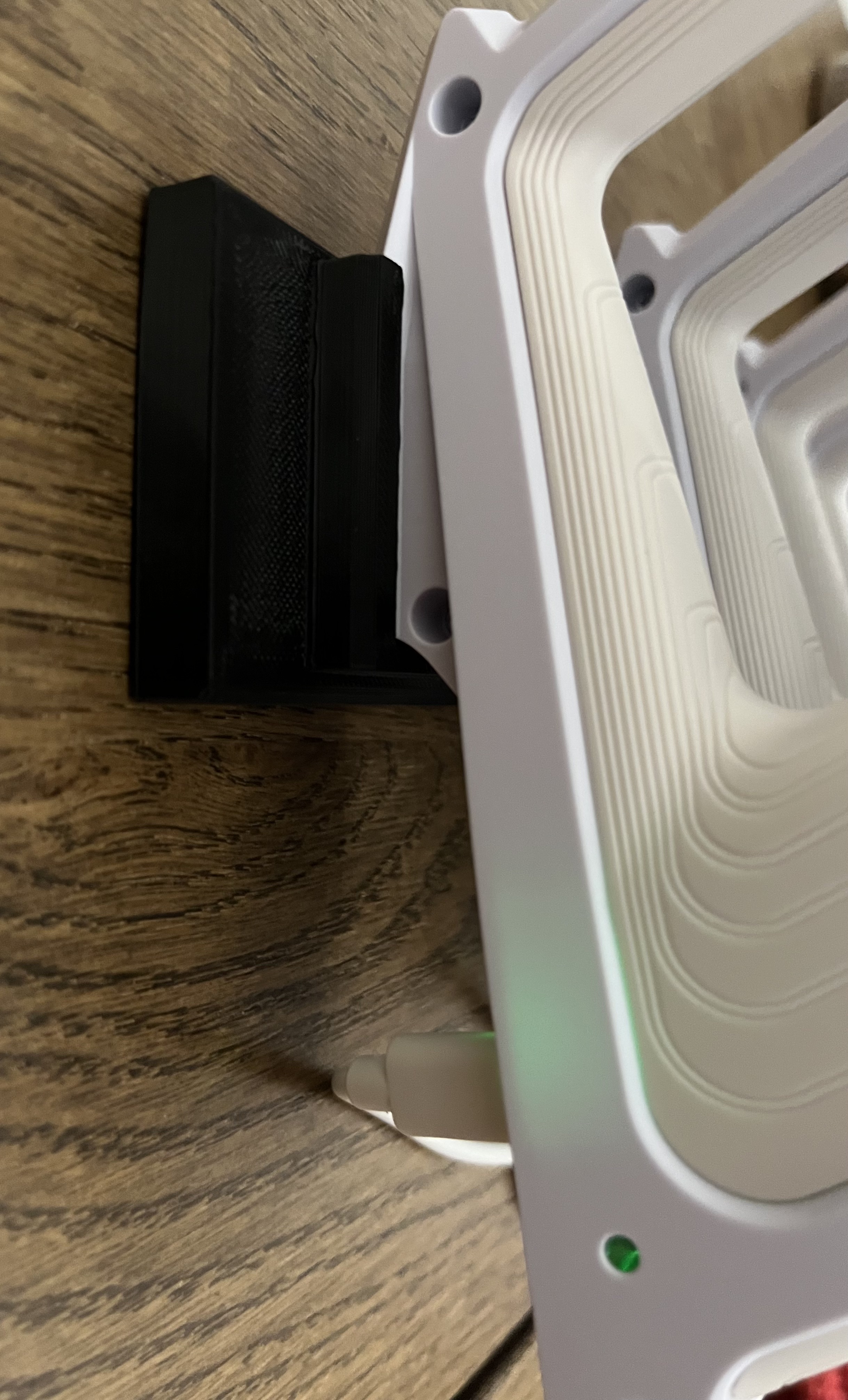 Gel Blaster Surge 4x wall rack by elliotmatson | Download free STL ...