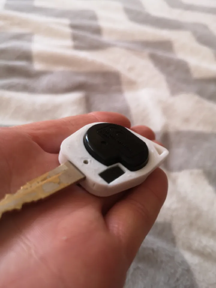 Suzuki Swift key enclosure replacement by LePeti | Download free STL ...