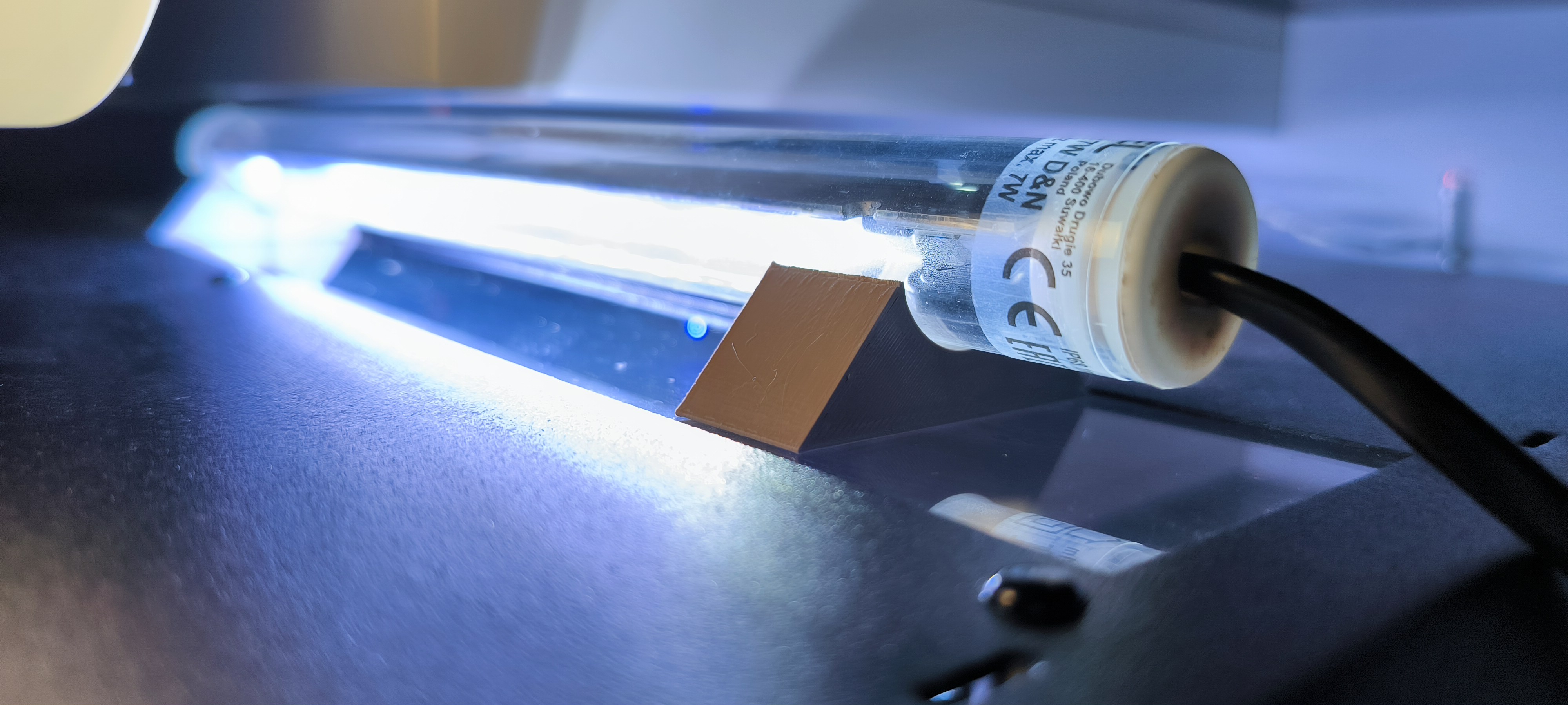 LED tube stand - holder (22mm diameter) for flat surfaces by Meteej3D ...