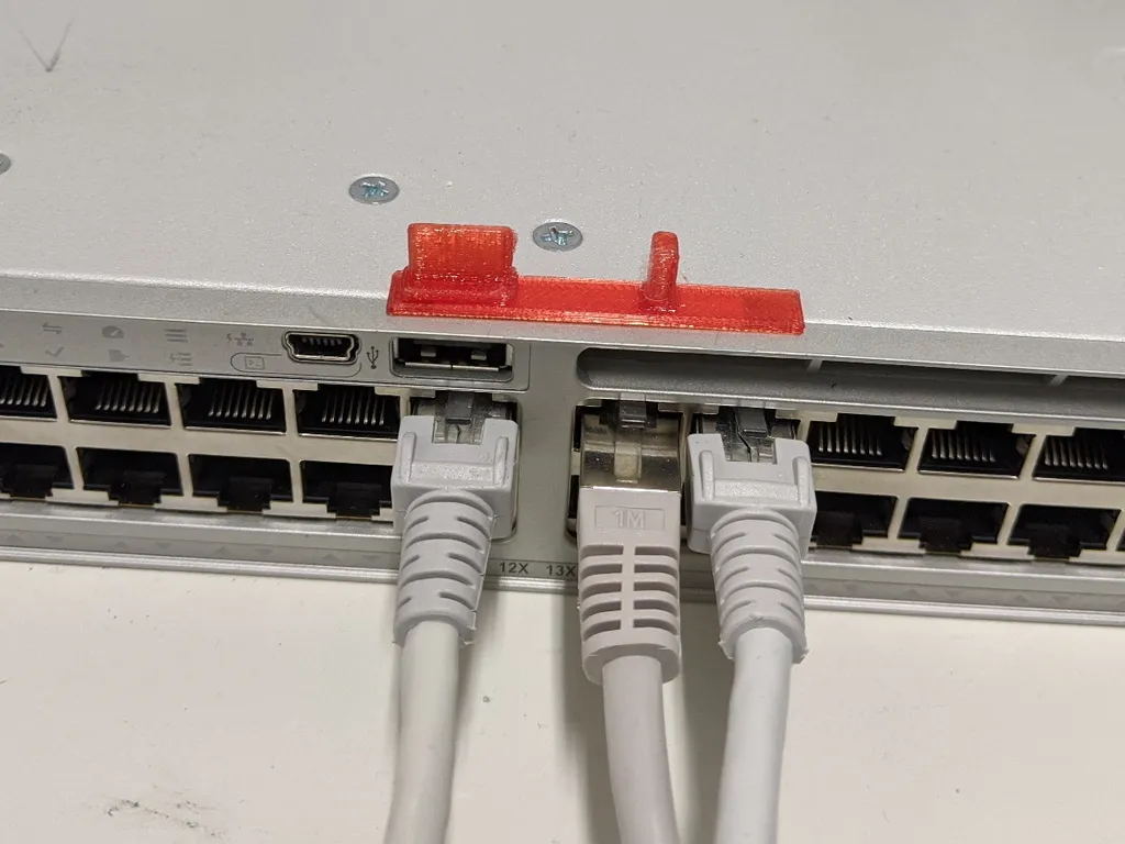 Cisco Catalyst 9300 Label Plate by hurzhurz | Download free STL model ...