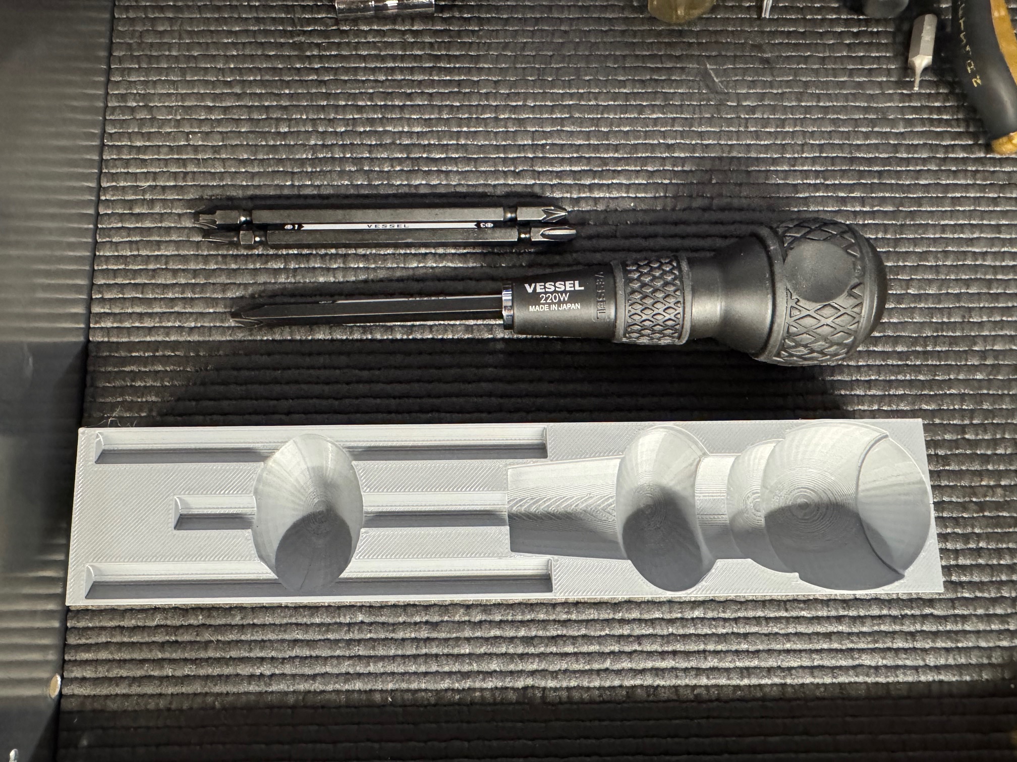 Vessel 6-in1 Ballgrip Driver Gridfinity by CaughtInAMosch | Download ...