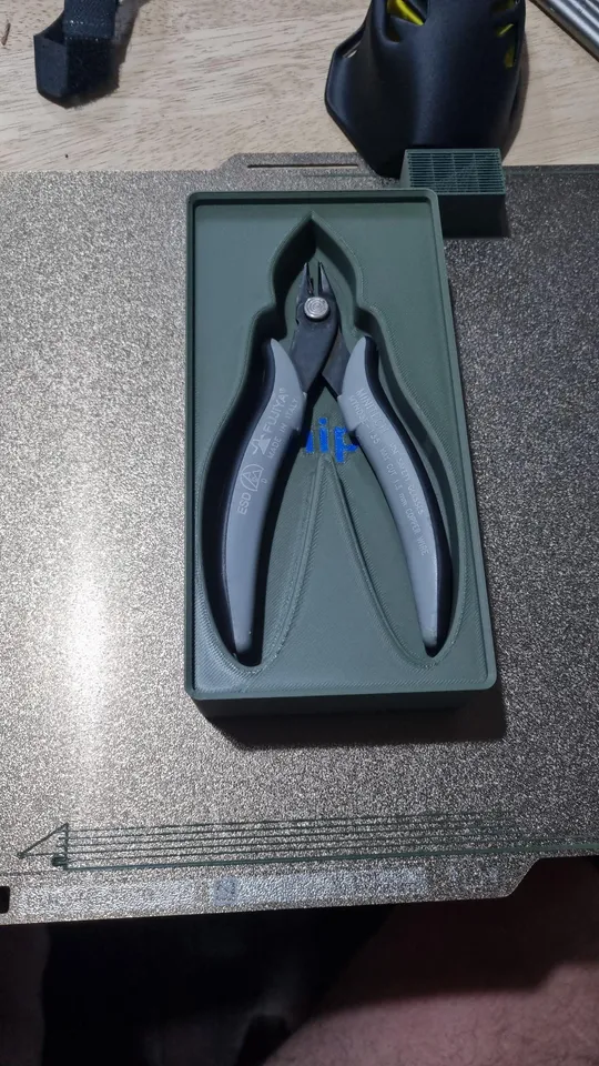 Gridfinity 2x4 side cutter holder by Dan Marrable | Download free STL ...