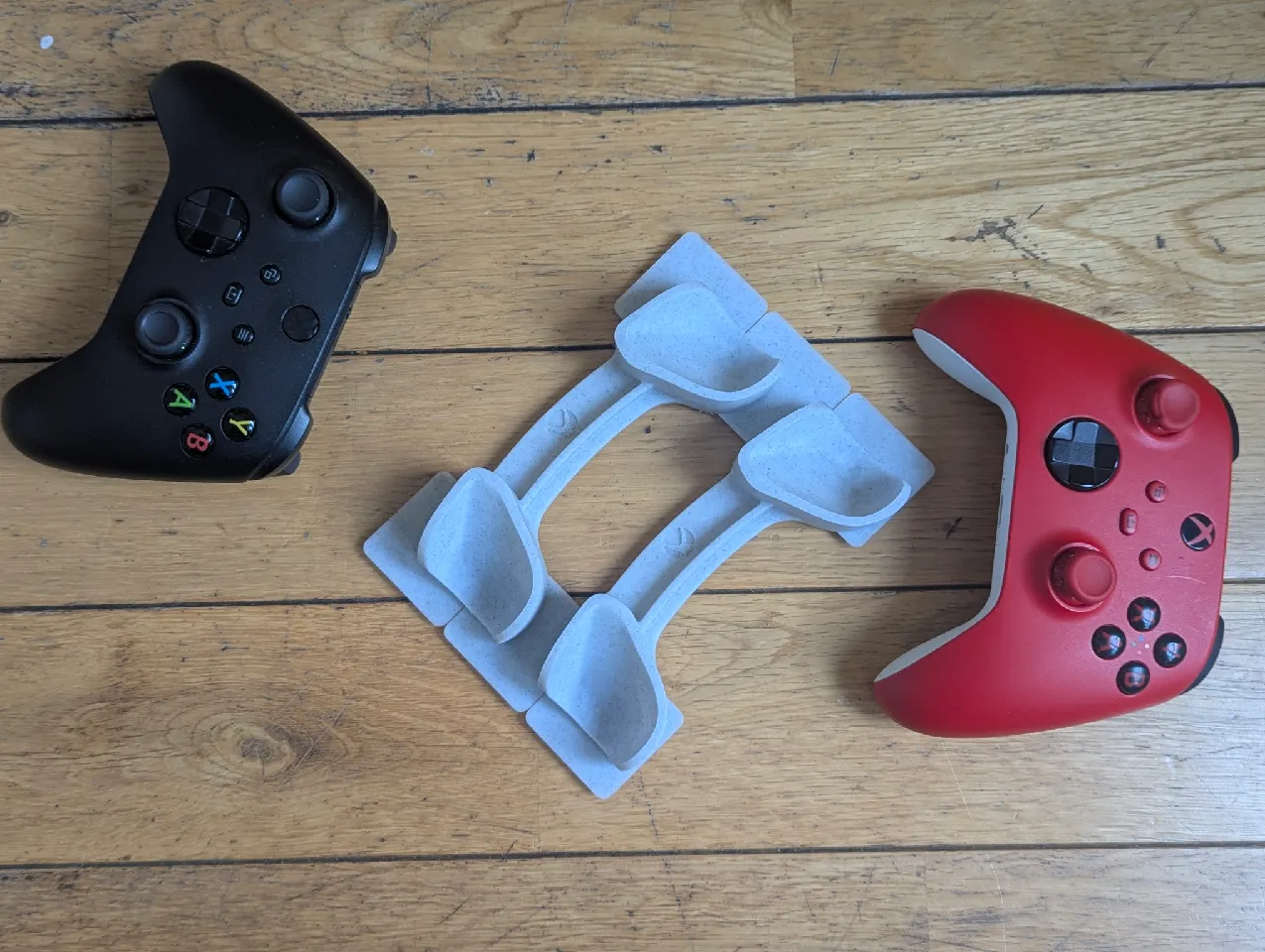 Xbox Dual Controller Stand on Gridfinity plate by timoshchenko ...