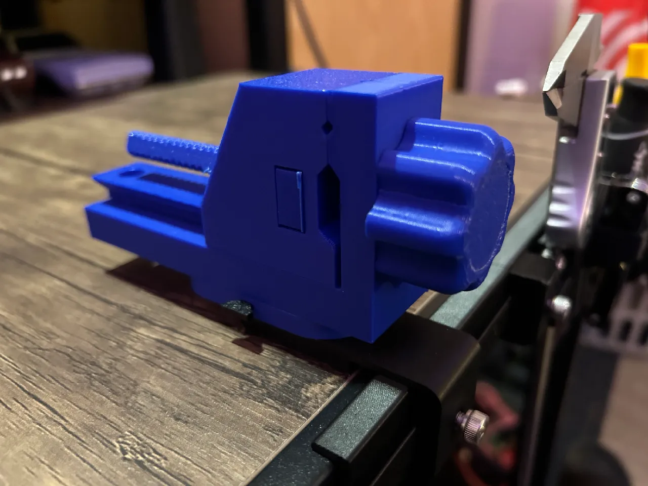 Vice Holder by StarDust_42 | Download free STL model | Printables.com