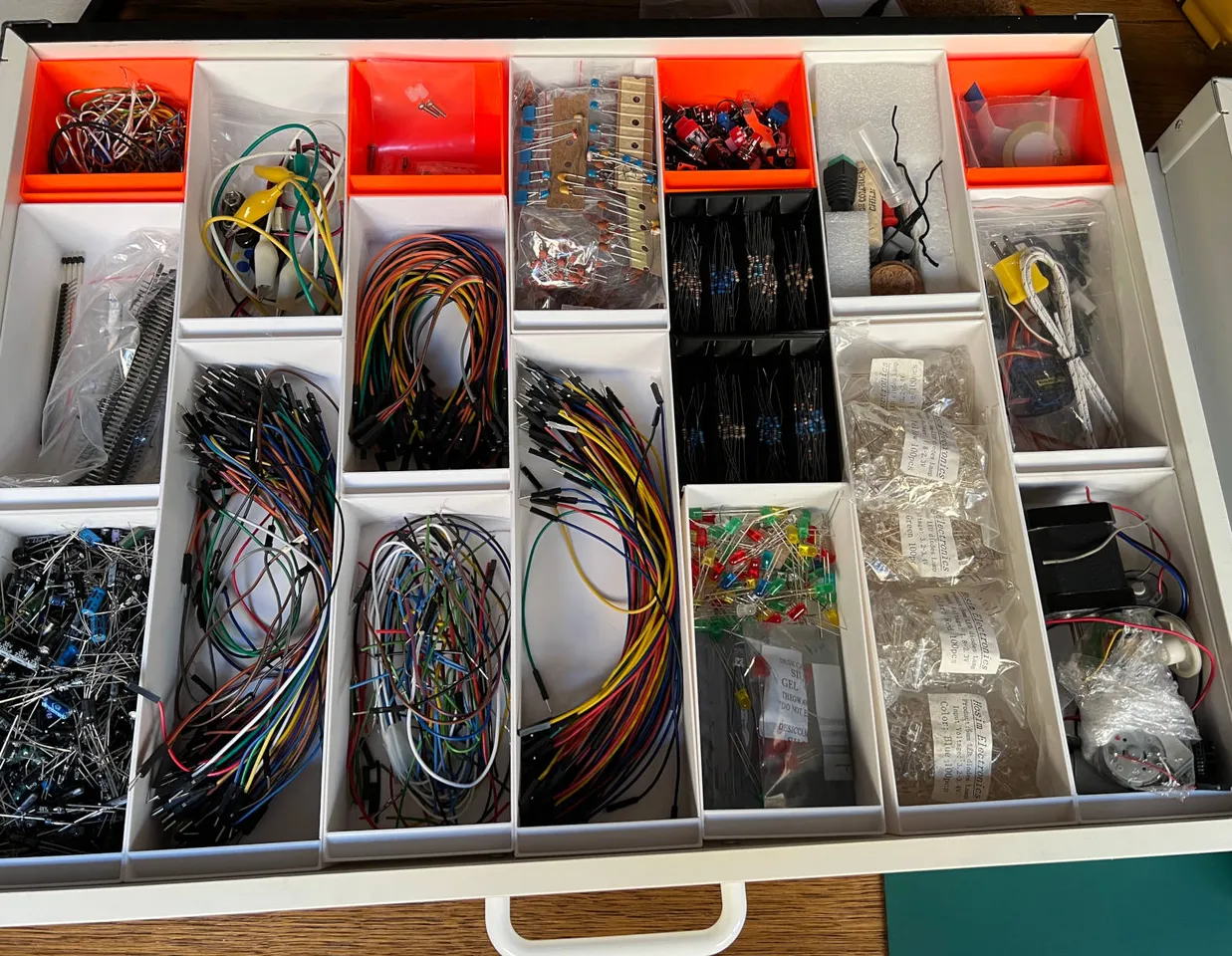 Stackable resistor boxes by Paul Cobbaut | Download free STL model ...