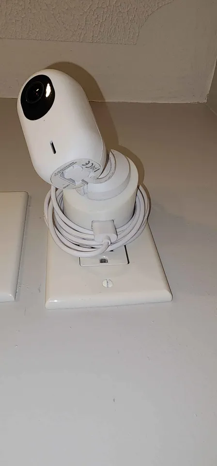 Unifi G3/G4 Instant Camera Outlet Angle Mount by Alocaurd | Download ...