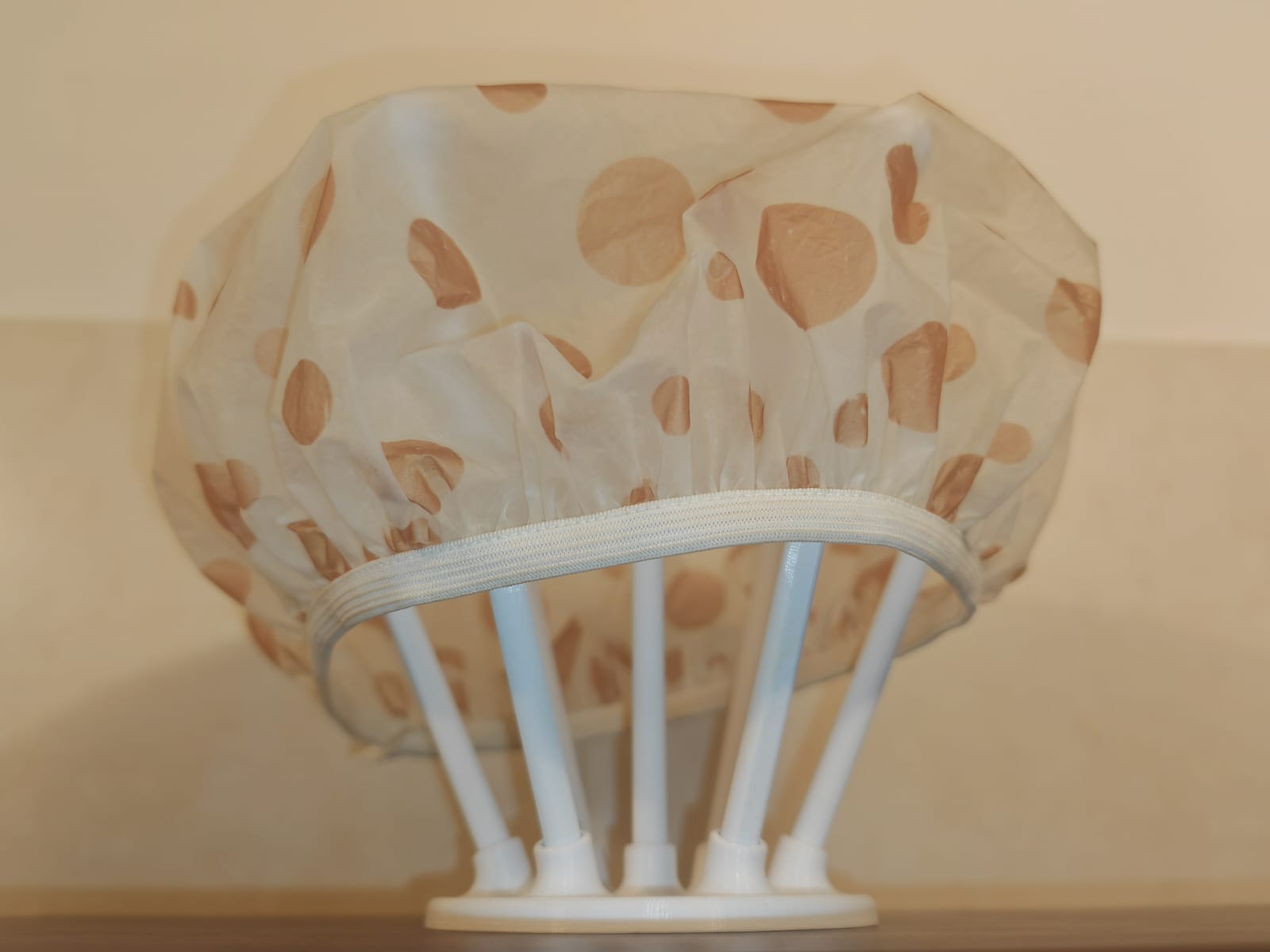 Hair cap holder/dryer by Tamino | Download free STL model | Printables.com