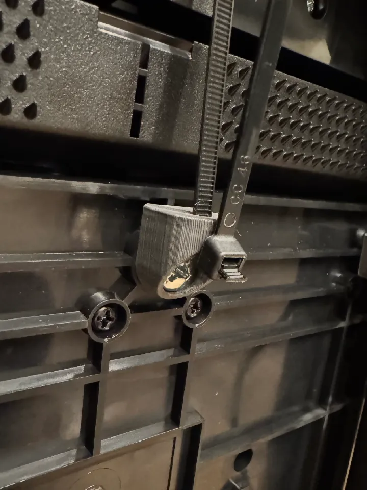 Universal M6 Zip Tie Attachment by JR211204 | Download free STL model ...