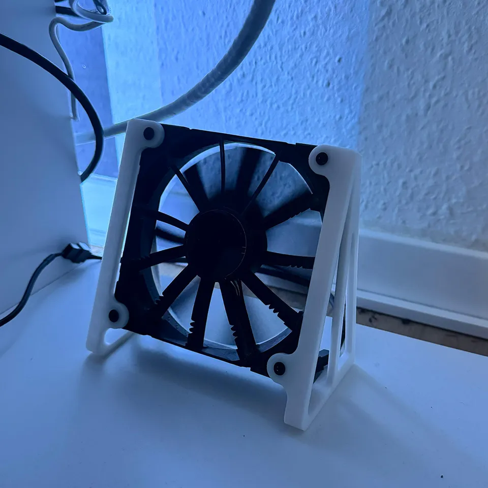 120mm Fan Stand by diesesQ | Download free STL model | Printables.com