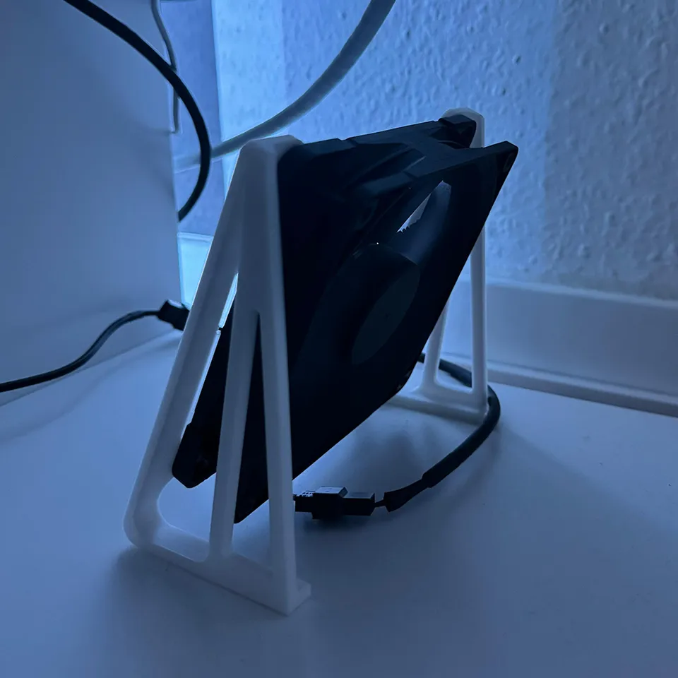 120mm Fan Stand by diesesQ | Download free STL model | Printables.com