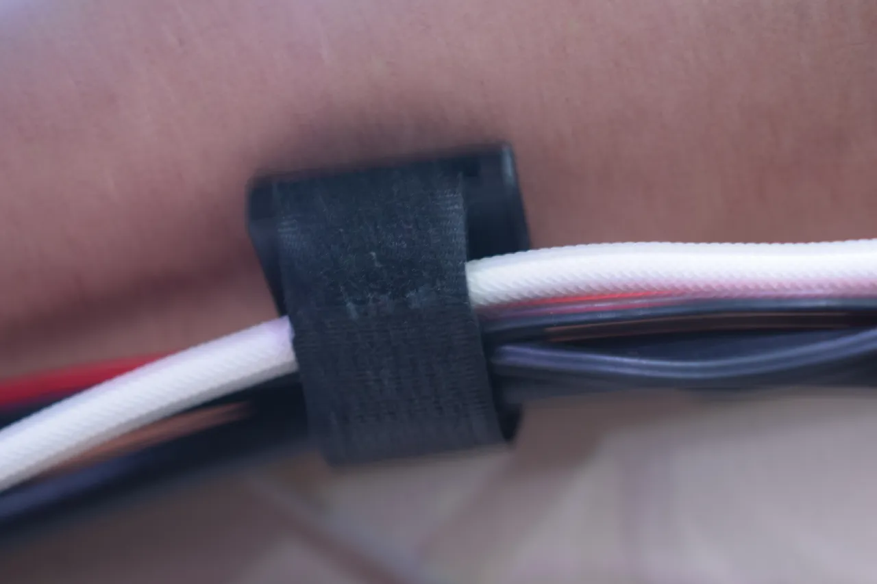 Velcro wrap anchor by Matt | Download free STL model | Printables.com