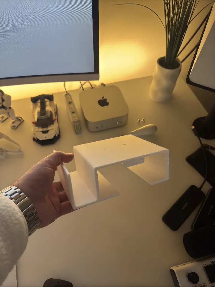 M4 Mac mini under desk bracket mount by Dylan Macintosh | Download free ...