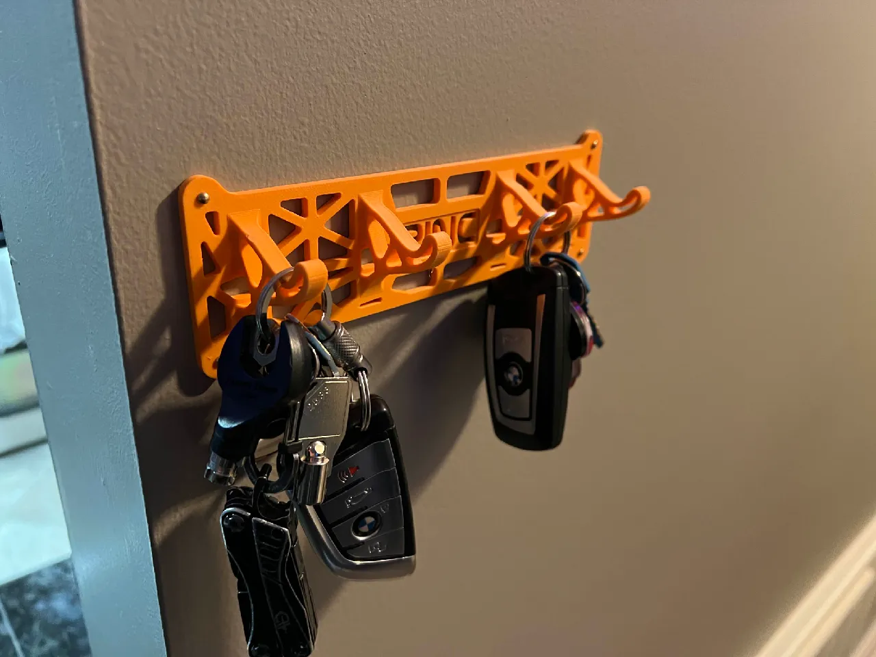 Key Hook (over engineered) by Reeverson | Download free STL model ...