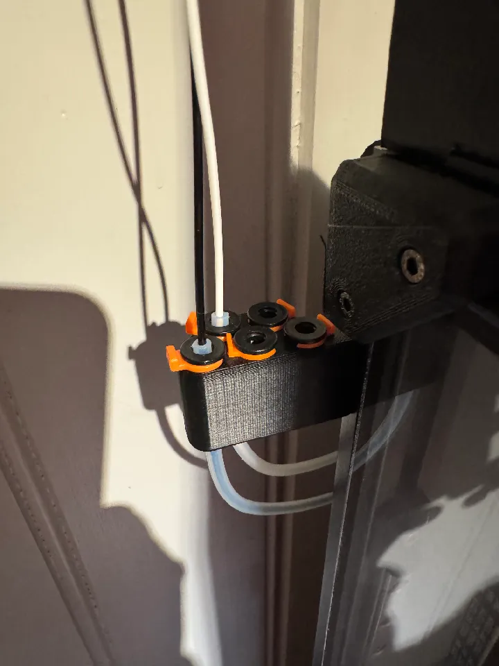 5x Bowden retainer/mount 2020 extrusion by Minihaugern | Download free ...